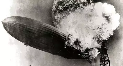 Die Hindenburg-ramp is op kamera en in ooggetuieverslae vasgevang.