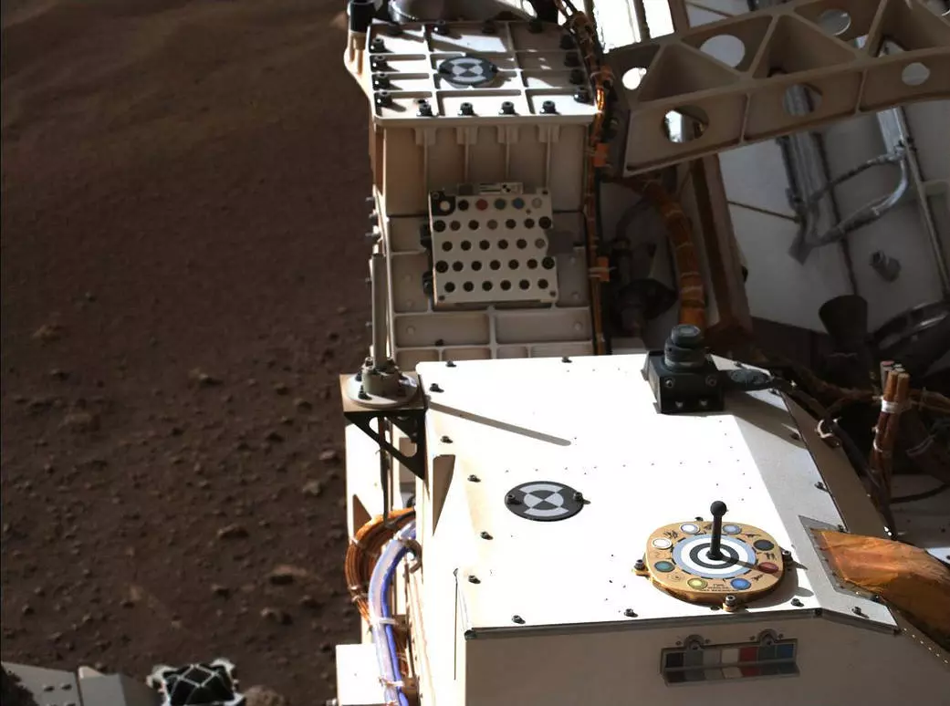 Изображение Mastcam-Z на Марсе