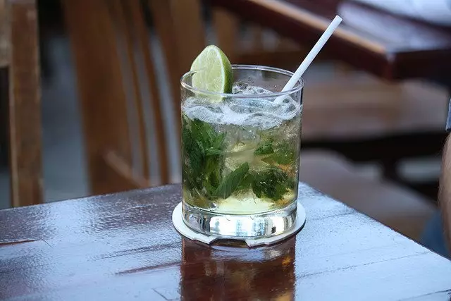 Fira Kentucky Derbyt med Henry Clays Mint Julep-recept