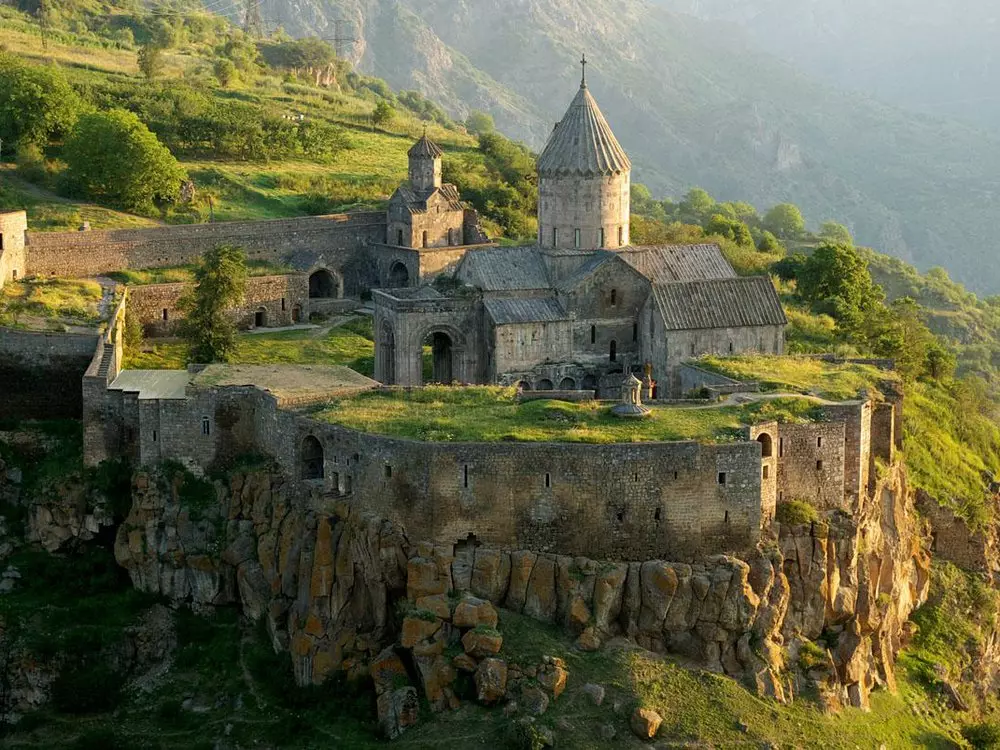 Gundua Monasteri za Zama za Kati za Armenia katika Panorama zinazoingiliana za digrii 360