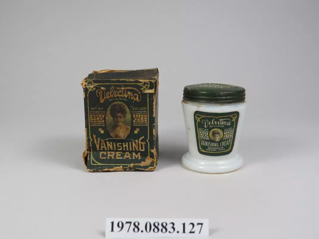 Old Cosmetics Made New Again Through the Art of Digitization 34132_10