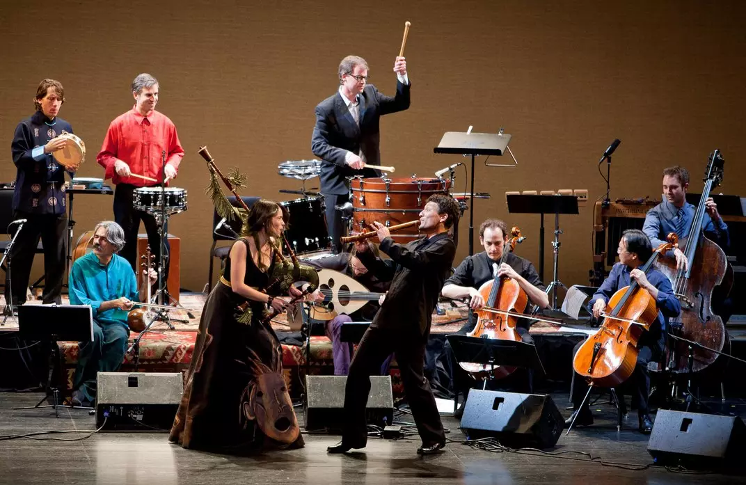 Yo-Yo Ma's Silk Road Ensemble fiert ús ferskillen troch liet 34259_2