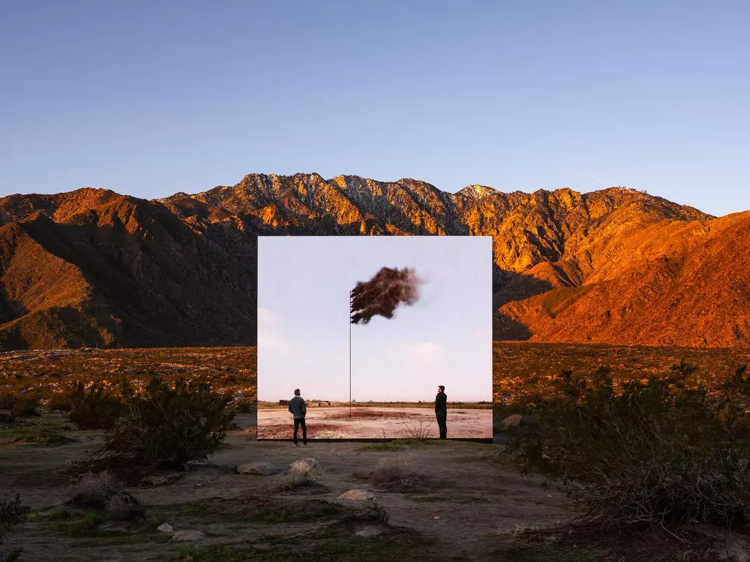 Deze buitententoonstelling brengt kunst naar een woestijn in Californië 34340_7