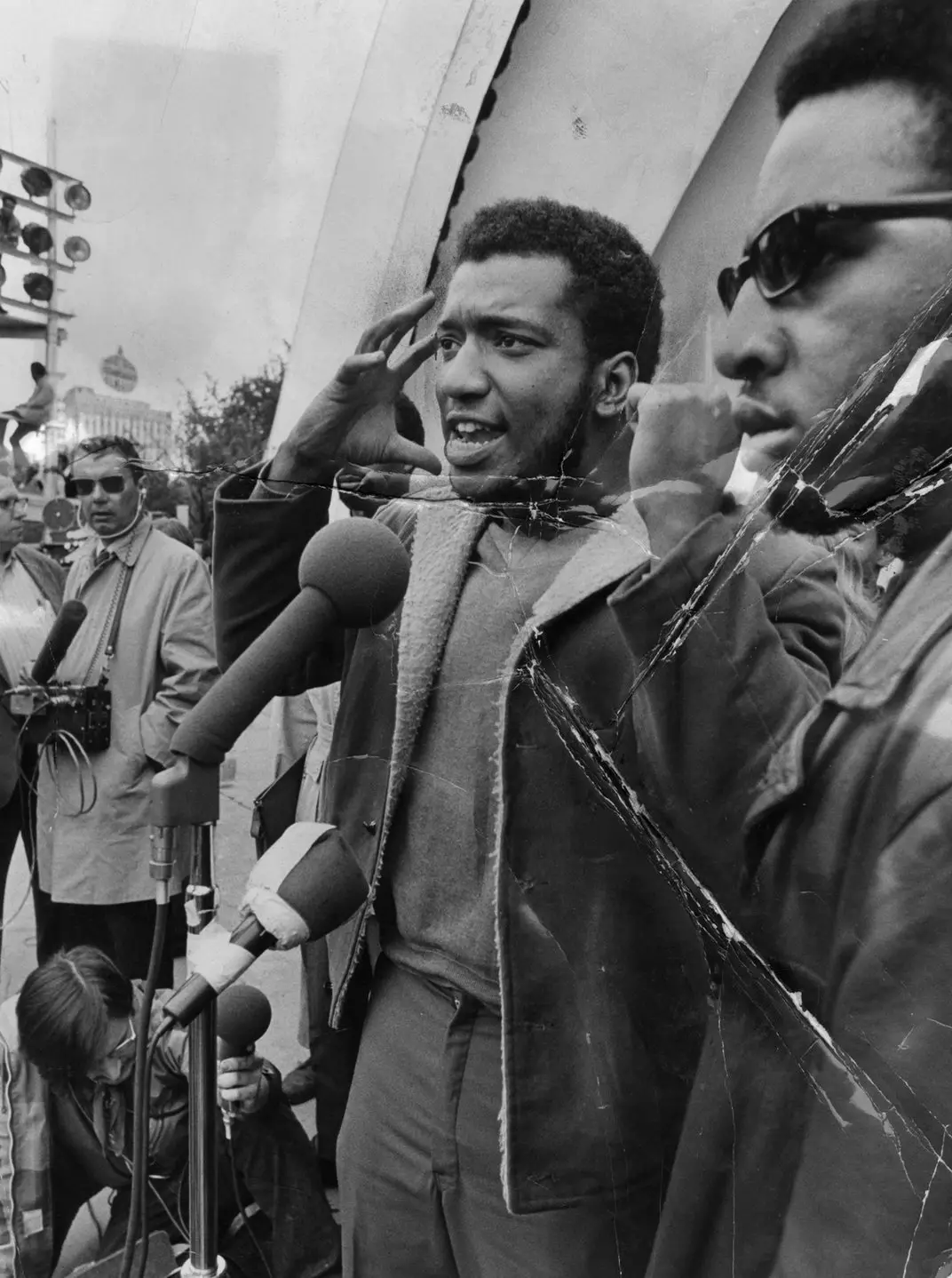 Fred Hampton jitkellem waqt rally f'Chicago's Grant Park f'Settembru tal-1969