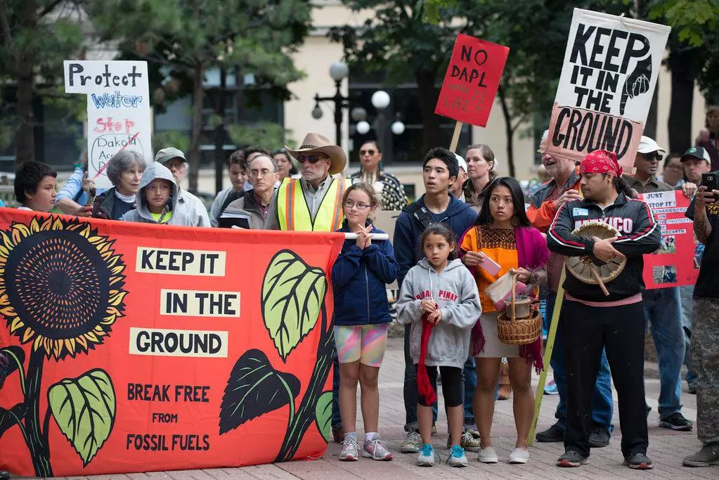 Dakota Akses Protest