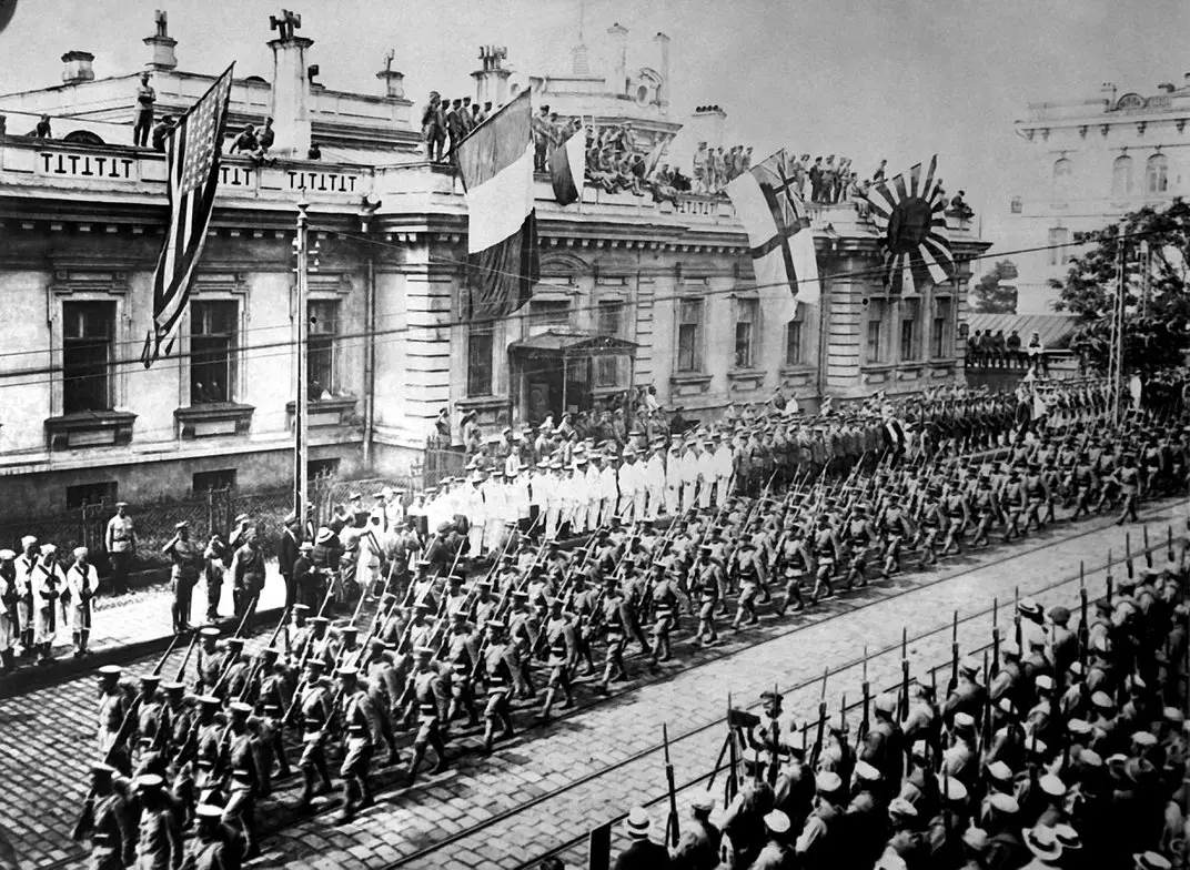 Союздаш солдатлар һәм диңгезчеләр Владивостокта, Россия, 1918 елның сентябре