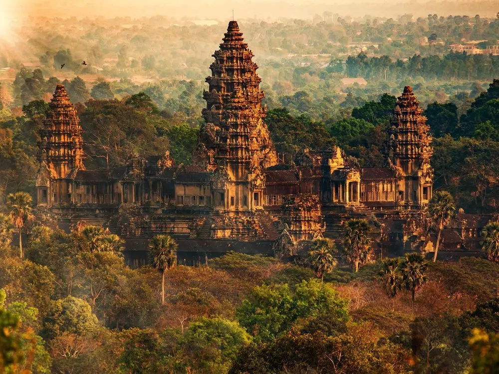කාම්බෝජයේ Angkor Wat