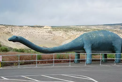 Sítio Monumental de Dinossauros da América 34875_4