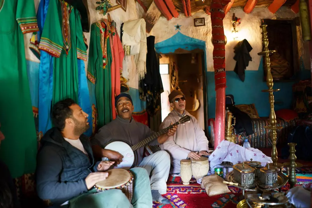 Ụzọ 'Hippie Trail' nke Morocco ka na-enwe Counterculture Bohemian 34932_10