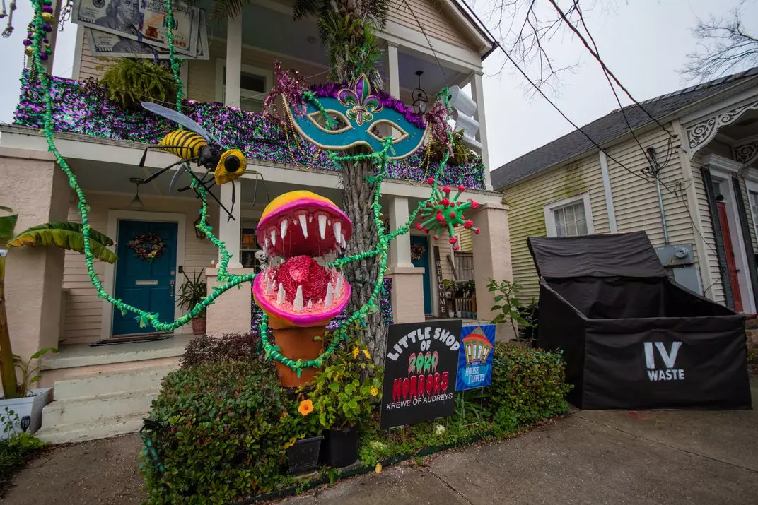 Little Shop of Horrors Mardi Gras float (sosyal)