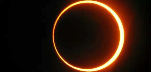 El eclipse anular del 3 de octubre de 2005, visto desde España