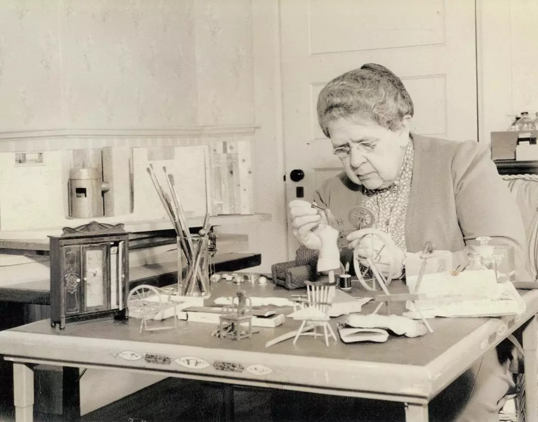 Frances Glessner Lee tööl