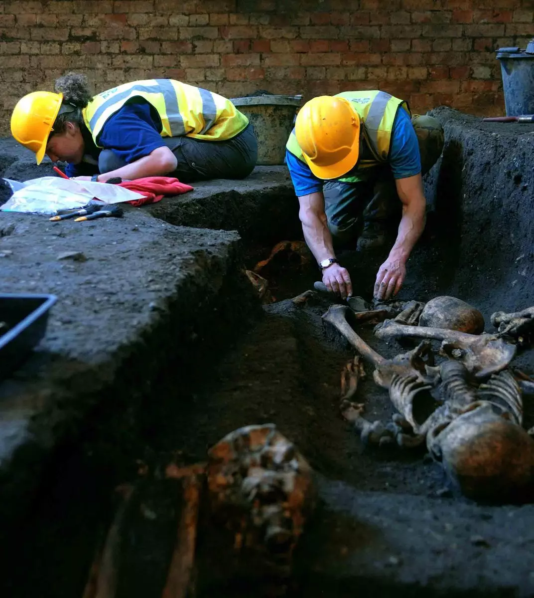 Średniowieczne szczątki Brytyjczyków odnotowują „traumę szkieletową” spowodowaną nierównością 35487_3
