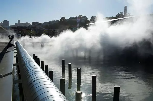 Usa ka talan-awon sa Fog Bridge sa Fujiko Nakaya