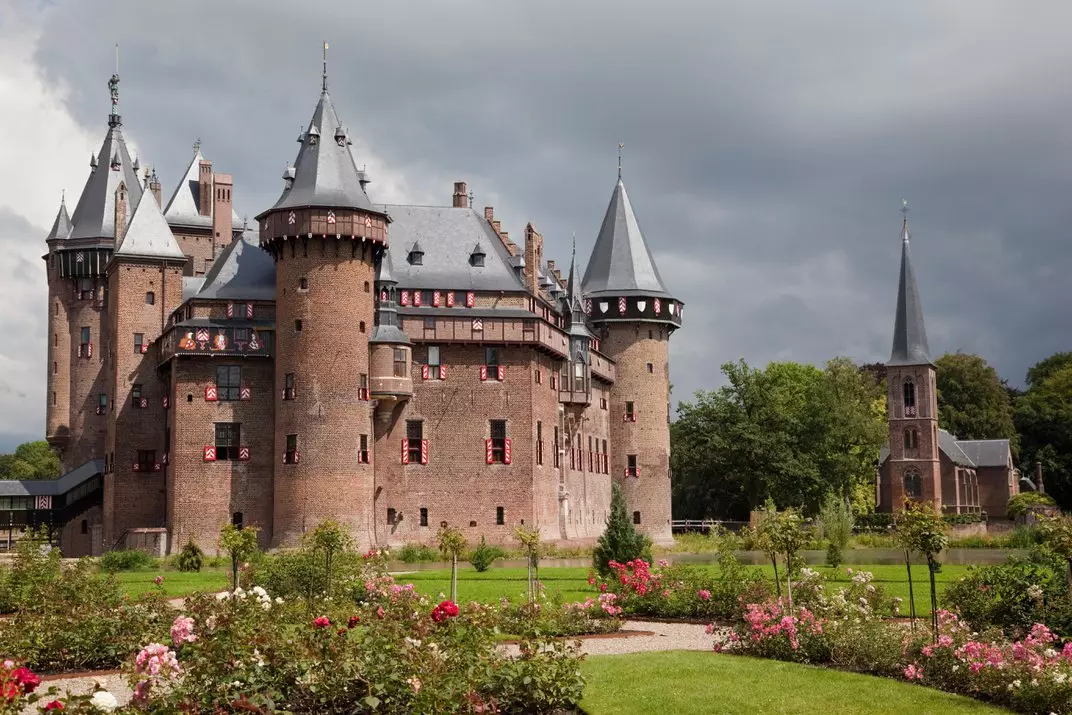 Ovi zadivljujući, manje posjećeni dvorci u Europi su ravno iz bajke 36142_27