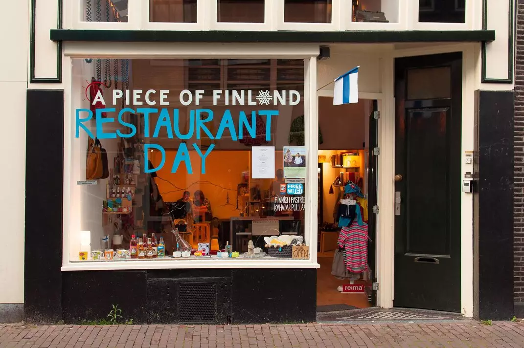 Op restaurantdag in Helsinki nemen onofficiële pop-uprestaurants alles over, van thuiskeukens tot tattooshops 36232_28