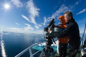 MacGillivray e o director de fotografía Ohlund en Noruega durante a realización de To the Arctic 3D