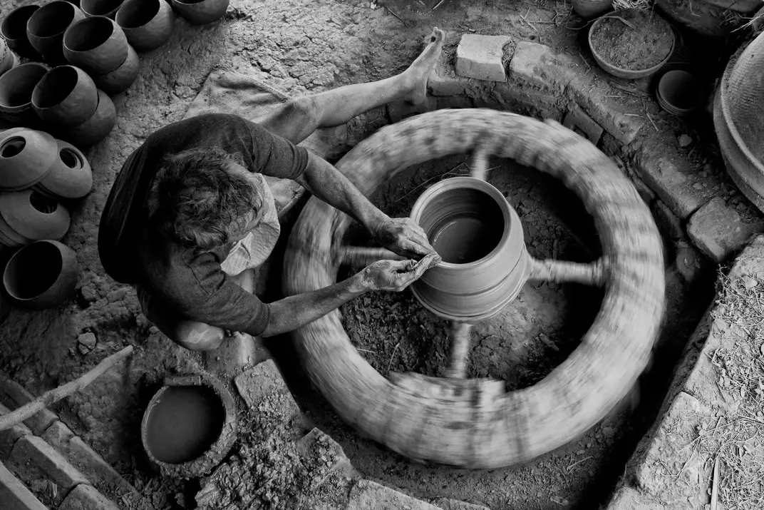 インドの伝統工芸文化の存続のために戦う女性に会いましょう 37369_12