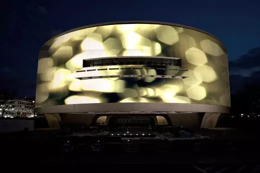 Transformarea lui Hirshhorn în ecranul de film suprem 37463_1