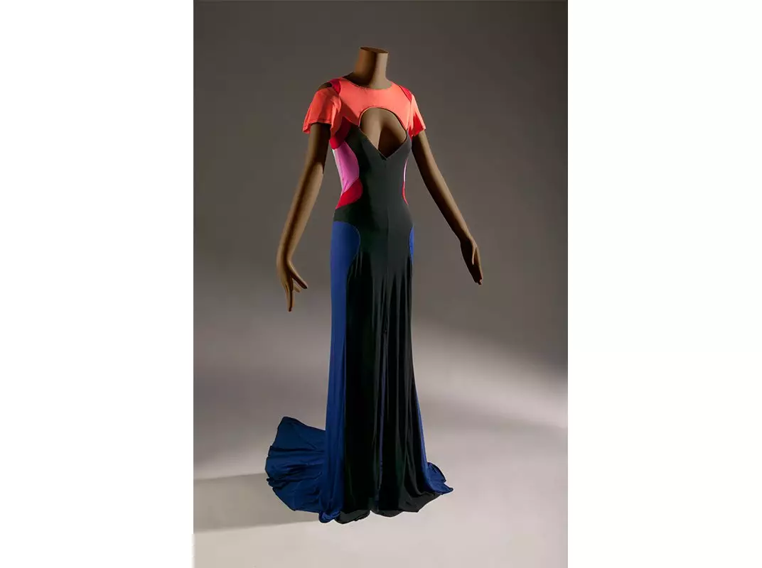 Ξαναζώντας το Ebony Fashion Fair Off the Runway, One Couture φόρεμα τη φορά 37504_12