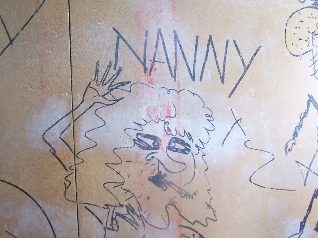 Graffiti ຂອງ Johnny Rotten ໄດ້ສ້າງສະຖານທີ່ປະຫວັດສາດຂອງອາຄານເຫຼົ່ານີ້ 37703_6
