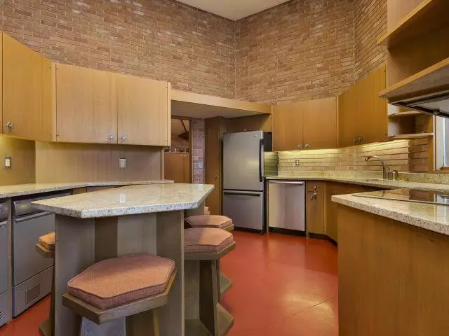 Një shtëpi në Minesota e projektuar nga Frank Lloyd Wright është në shitje, mobilje origjinale dhe të gjitha 37725_5
