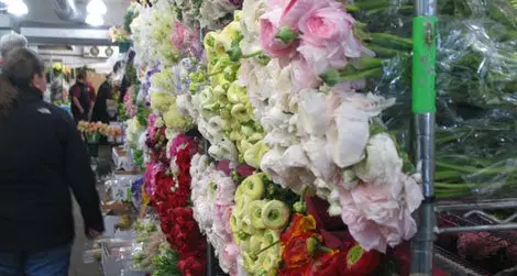 Ang mga bulaklak sa Chelsea Market