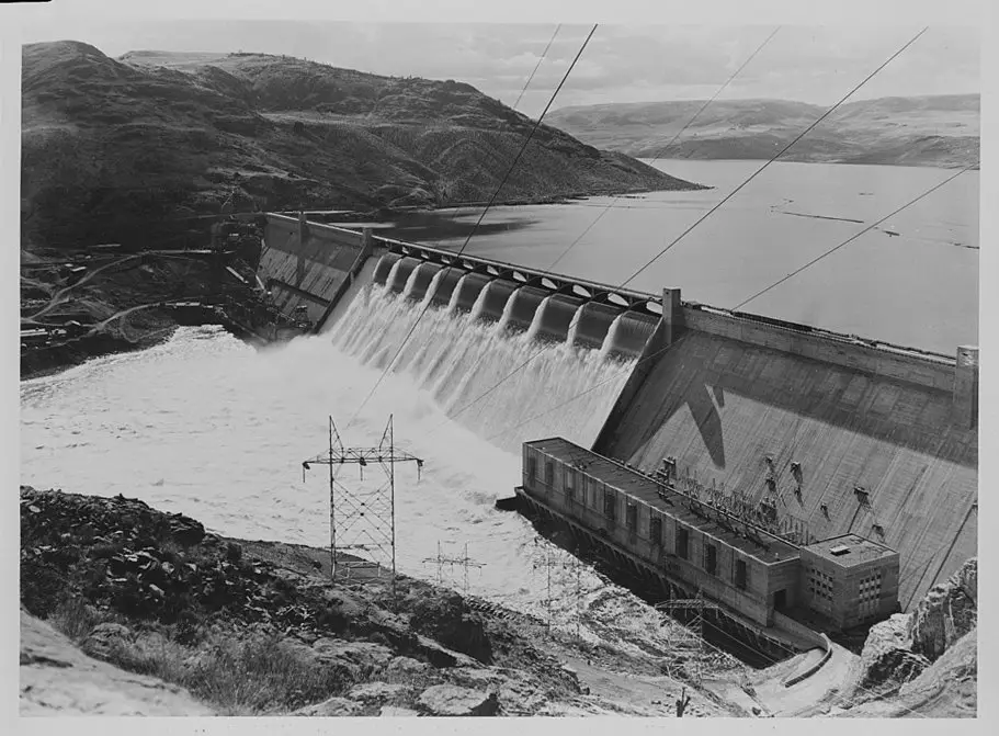 Grand Coulee Dam ved Columbia-elven, Washington