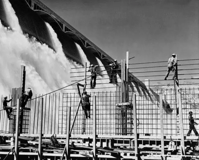El Grand Coulee se enciende, 75 años después de su primera oleada de electricidad 37958_5