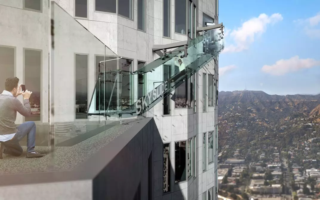 Odrestaurowany wieżowiec w LA będzie miał przerażającą szklaną zjeżdżalnię 38586_1
