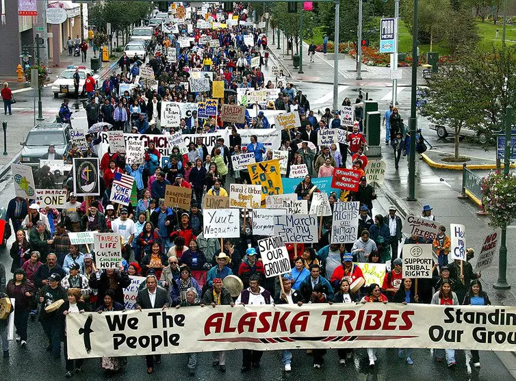 Populasi pribumi Alaska