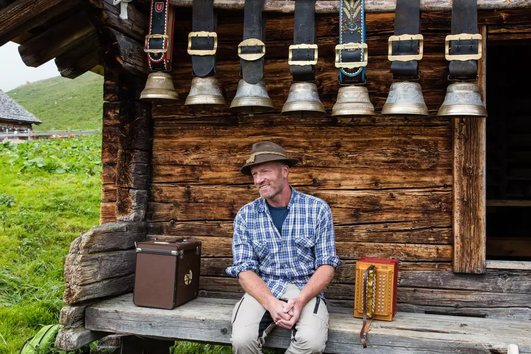 Dynç güni dynç alyş üçin Şweýsariýanyň “Alp Cheesemaker” ýaly ýaşaň 38759_5