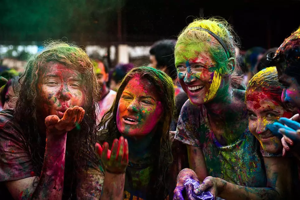 Hindistan'ın Holi Festivali'nin Birçok Renginin Arkasındaki Anlam 38855_13