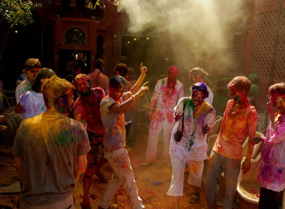 Hindistan'ın Holi Festivali'nin Birçok Renginin Arkasındaki Anlam 38855_18
