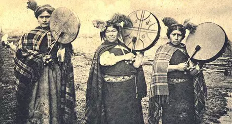 Mapuche machis - græðarar og shamanar - ljósmyndaðir árið 1903