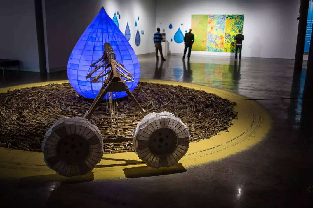 Opt artiști conspiră despre problemele legate de apă într-o nouă expoziție 38933_3