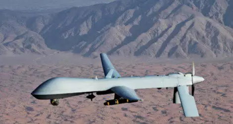 Bisakah drone diajari aturan perang?