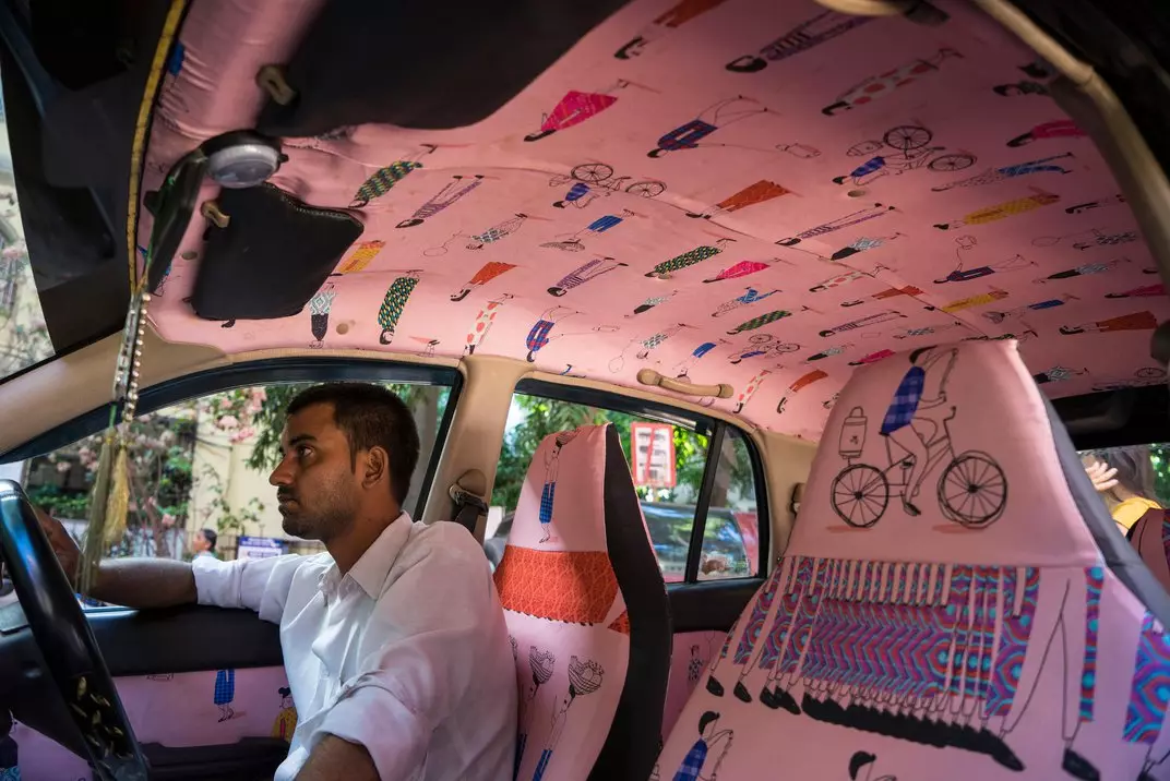 Tämä yritys muuttaa intialaiset taksit alkuperäisiksi taideteoksiksi 39639_7