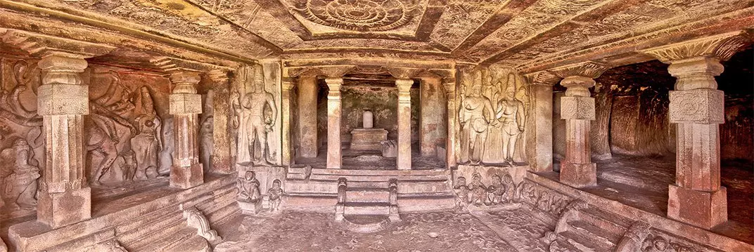 Įspūdingos Pietų Indijos urvų šventyklos 39761_6