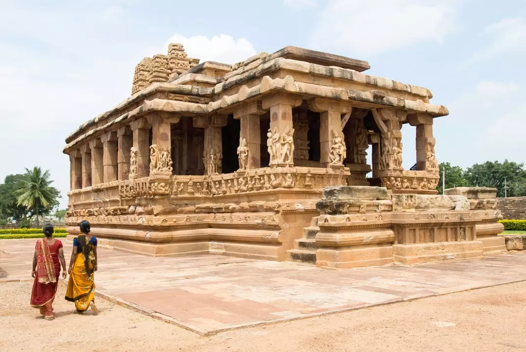 Įspūdingos Pietų Indijos urvų šventyklos 39761_8