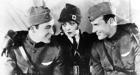 Od lewej: Charles Rogers, Clara Bow, Richard Arlen w Wings