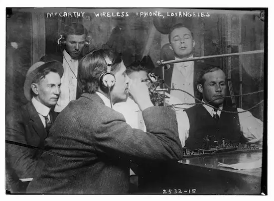 Foto mostrando o “telefone McCarthy Wireless” por volta de 1910-15