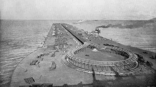 De bewegt Trottoir um Pier op der 1893 Columbian Exposition zu Chicago