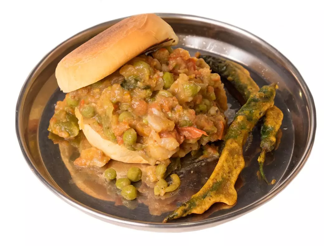 Ieškote skanaus, autentiško maisto gaminimo Indijoje? Eikite į sunkvežimio stotelę