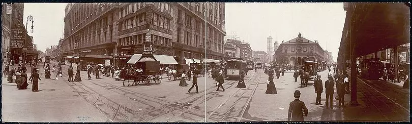Herald Square kusan 1907, lokacin da Ida Wood ya fara shiga otal ɗin Herald Square.