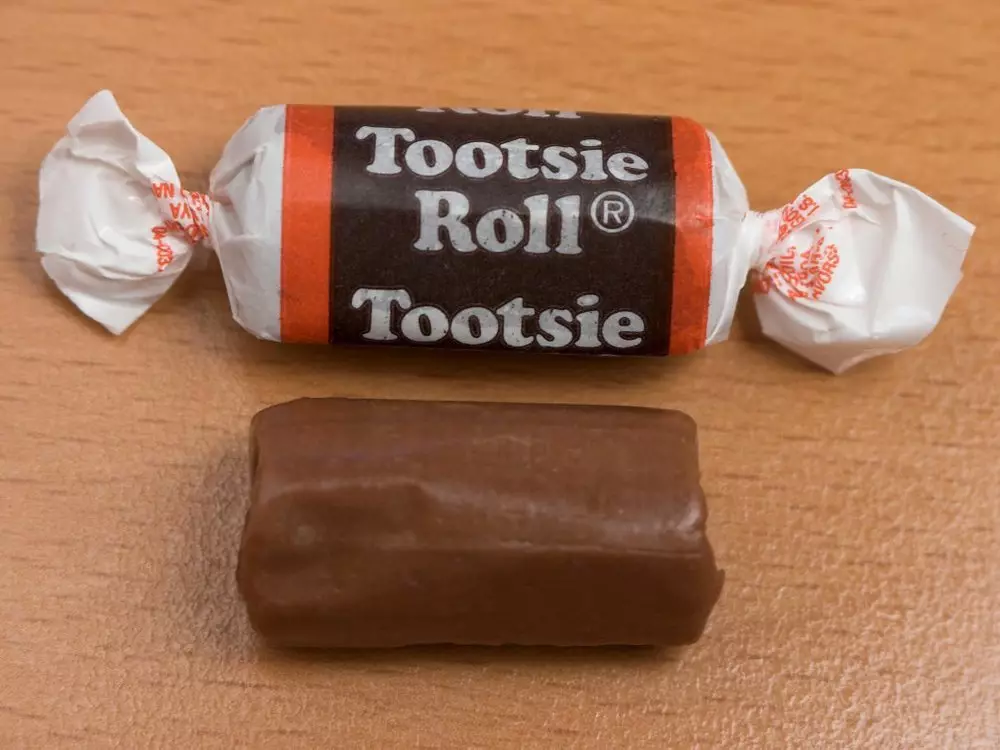 Tootsie_roll_small.jpg