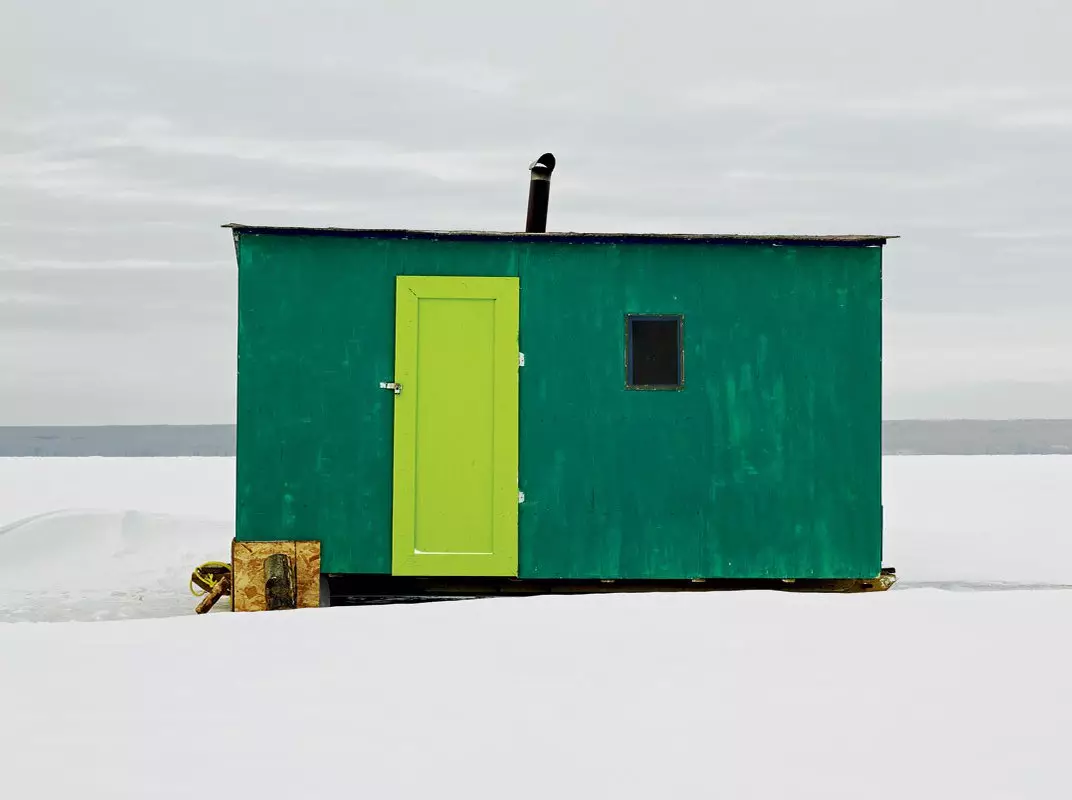 Portretten fan Kanada's Ice Fishing Huts 40478_2