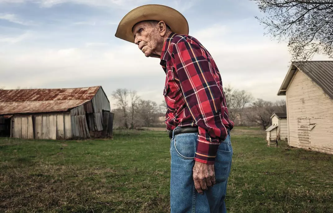 Një portret i një heroi amerikan dhe një brezi që po shuhet ngadalë 40702_2