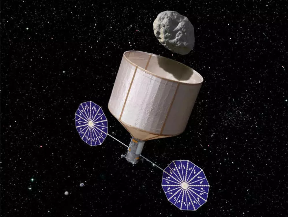 NASA Ikufuna Koka Asteroid mu Orbit Mozungulira Mwezi