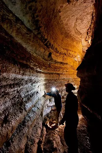 De geheimen van de geschiedenis van de aarde bevinden zich mogelijk in de grotten 40889_8